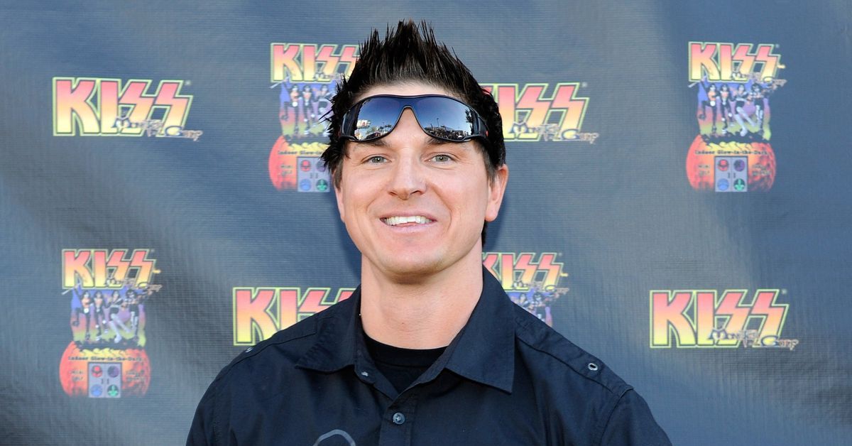 The Truth About 'Ghost Adventures' Investigator Zak Bagans